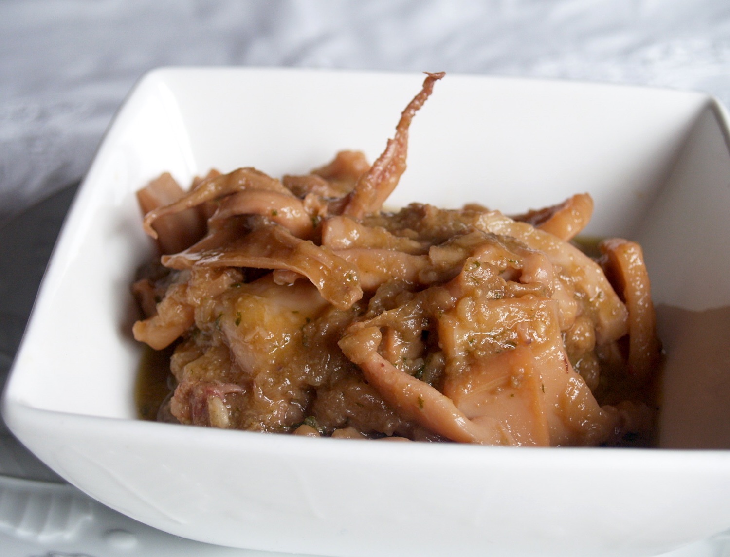 Calamares encebollados - Delia Villaverde - Architecture & Design